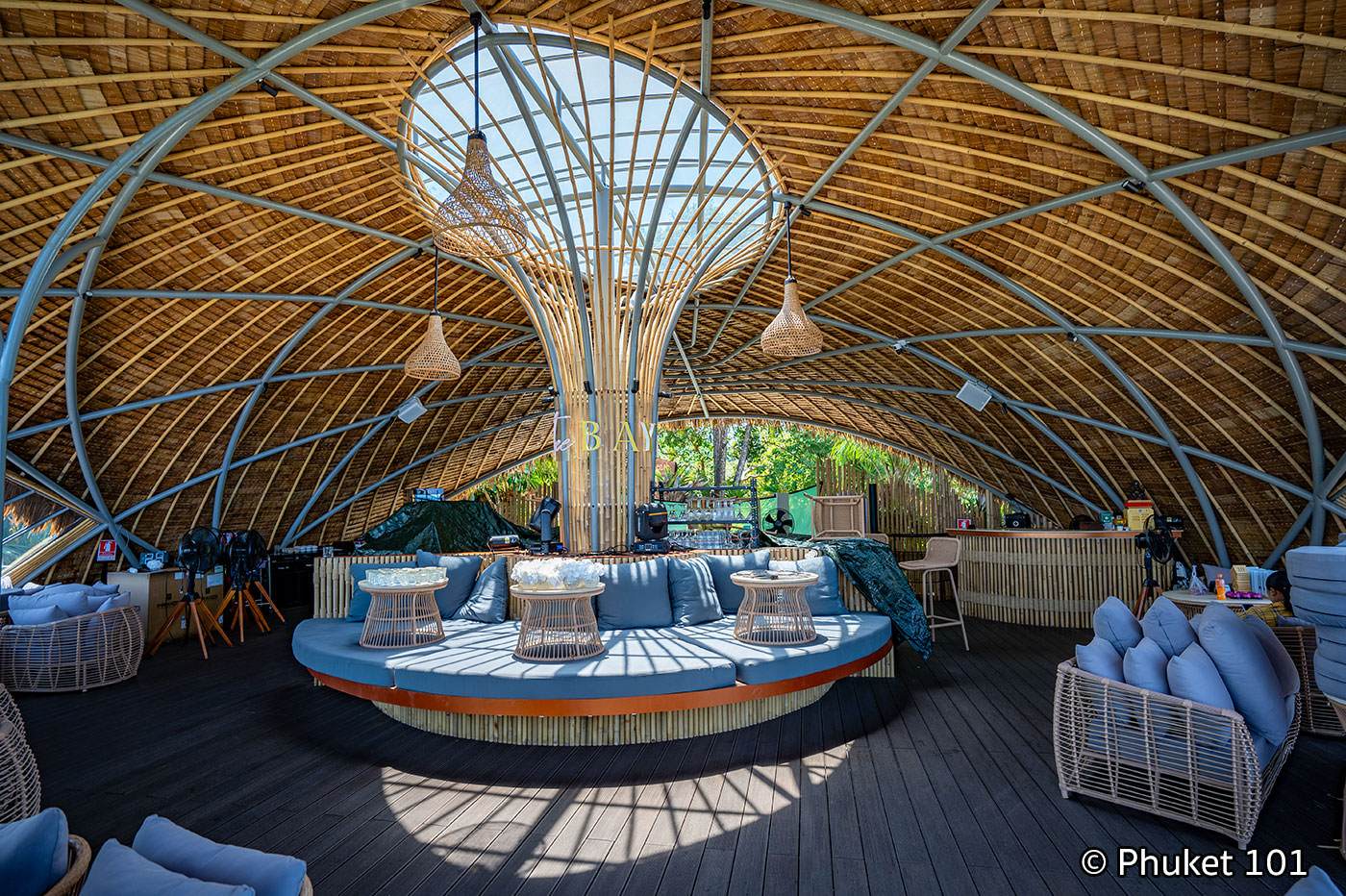 Tree Bay Clubhouse - A restaurant with panoramic views