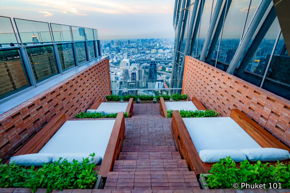 Akara Sky Hanuman Rooftop - Amazing View From The 61st Floor