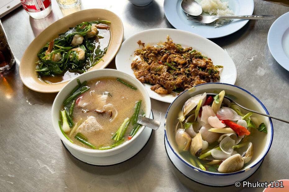 Krua Kao Kuk | A Local Thai Restaurant In Phuket Town