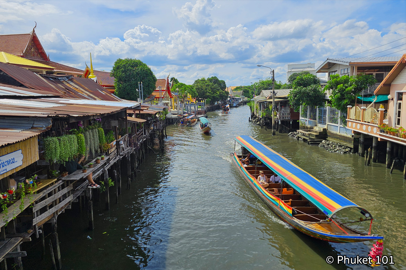 Khlong Bang Luang Floating Market - What To Do At Khlong Bang Luang Floating Market