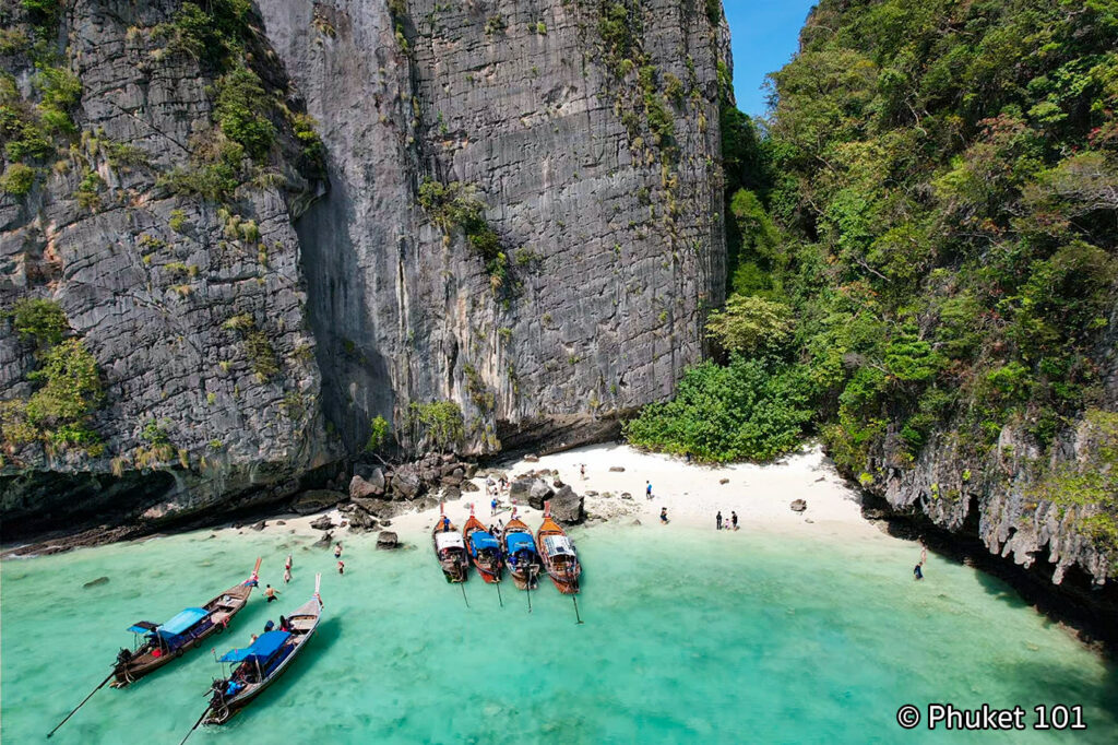 Maya Bay - Phi Phi Islands - PHUKET 101