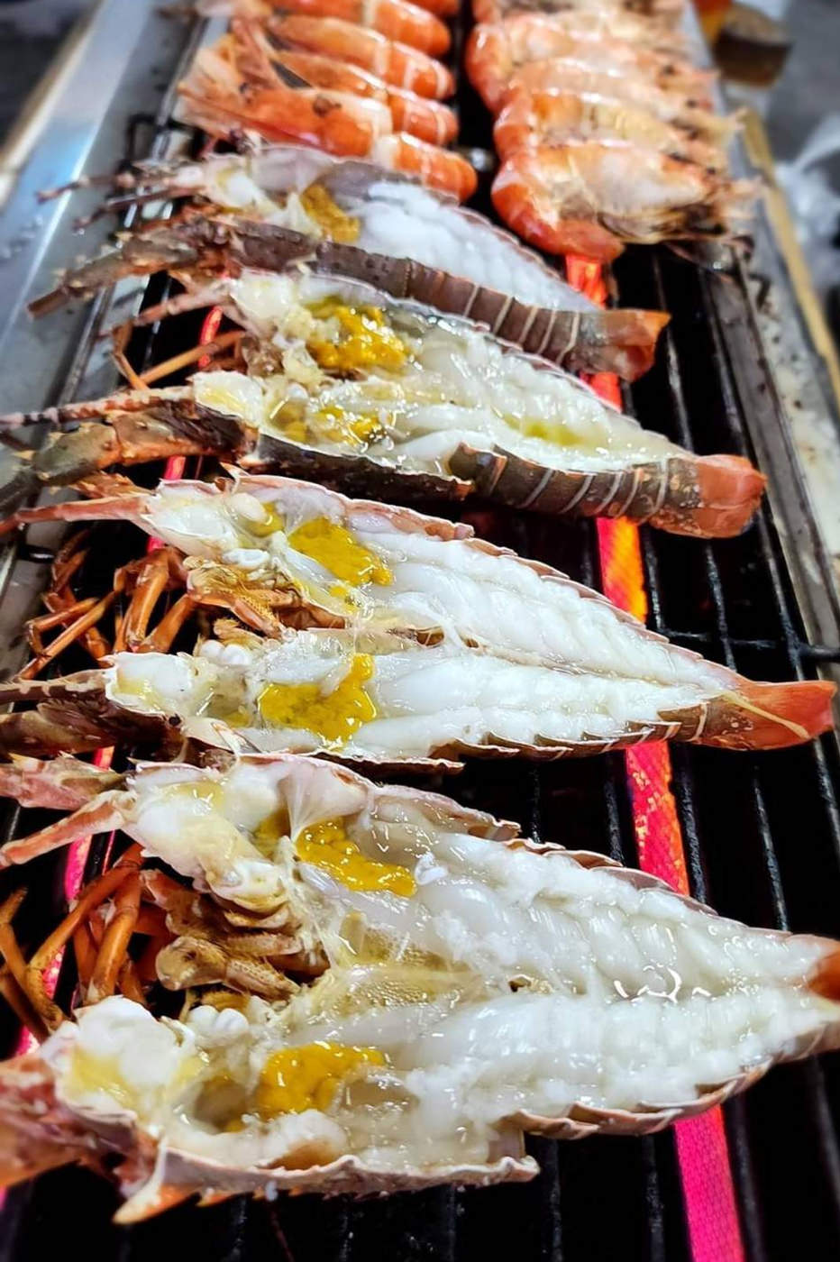The Dome BBQ Restaurant | Buffet & Seafood Restaurant - Patong Beach