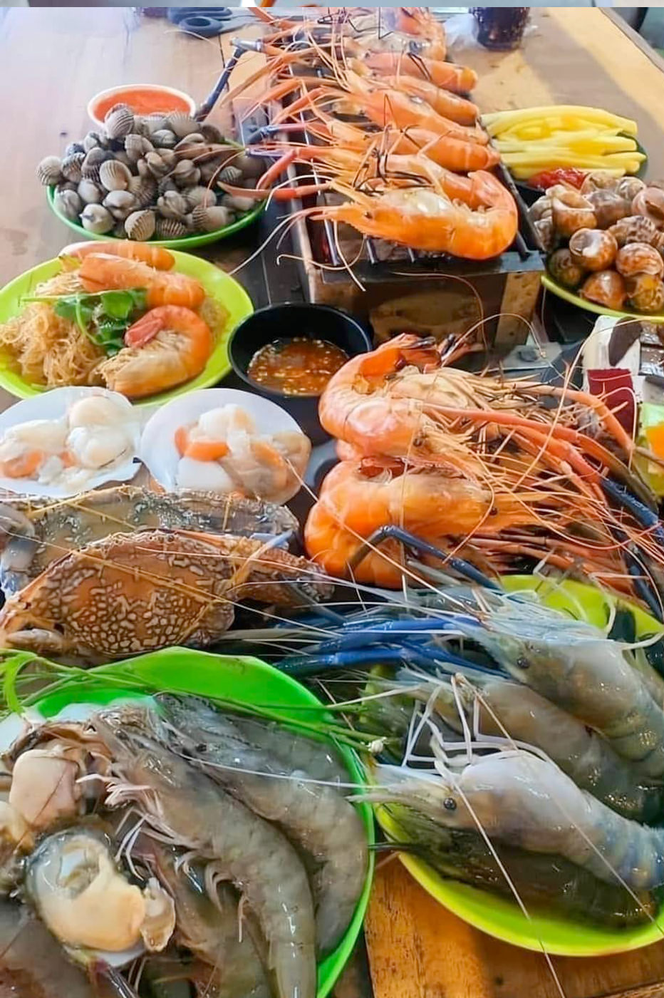 The Dome BBQ Restaurant | Buffet & Seafood Restaurant - Patong Beach