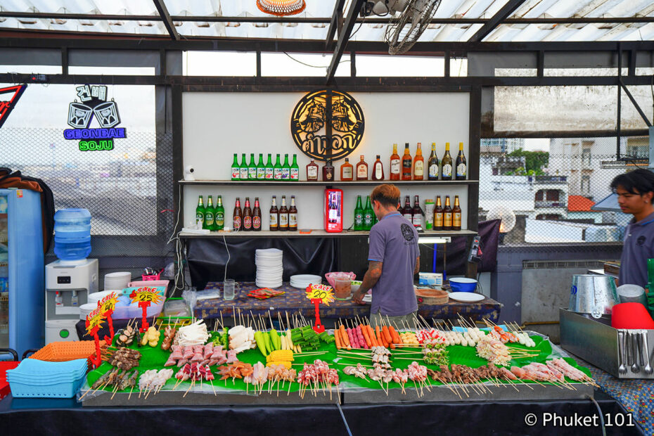 Cue Bar In Phuket Town - PHUKET 101