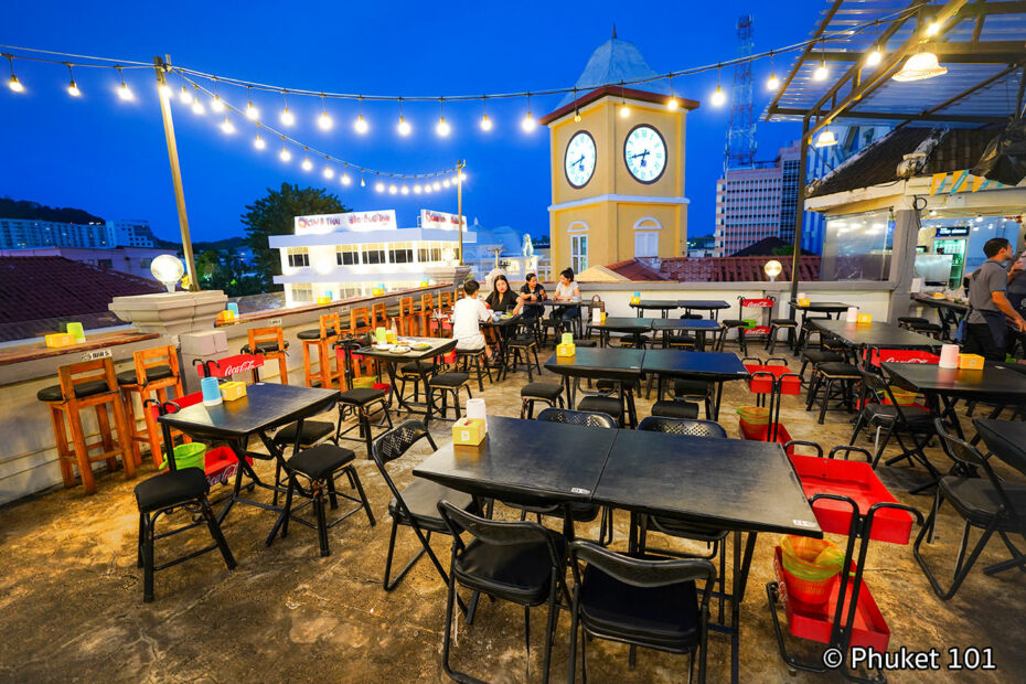 Cue Bar In Phuket Town | A Rooftop Bar & Restaurant In Phuket Town