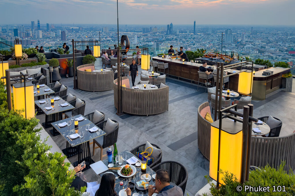 Visualizza Bangkok Rooftop Bar - Bar informale sul tetto a Siam