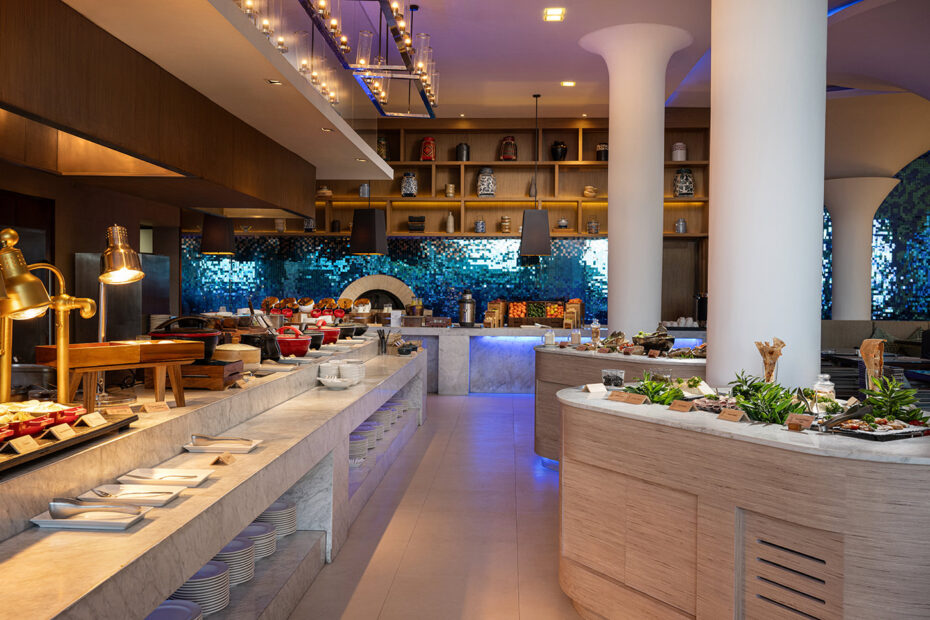 Vista Restaurant At Avista Hideaway Phuket Patong | Restaurant At ...