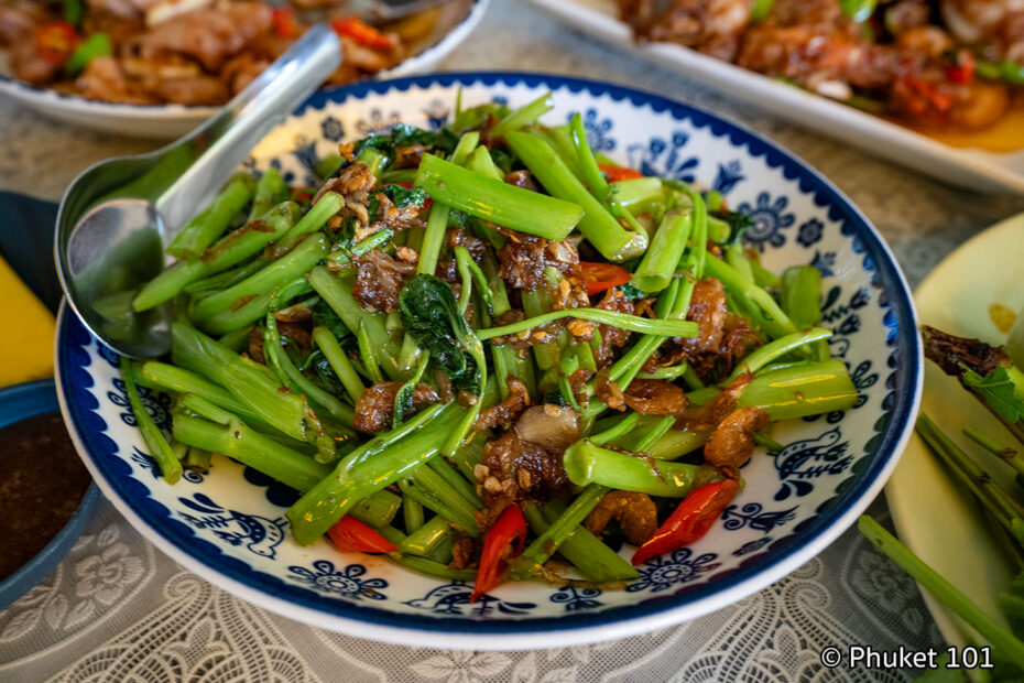 Ton Mayom Restaurant (ต้นมะยม) - PHUKET 101