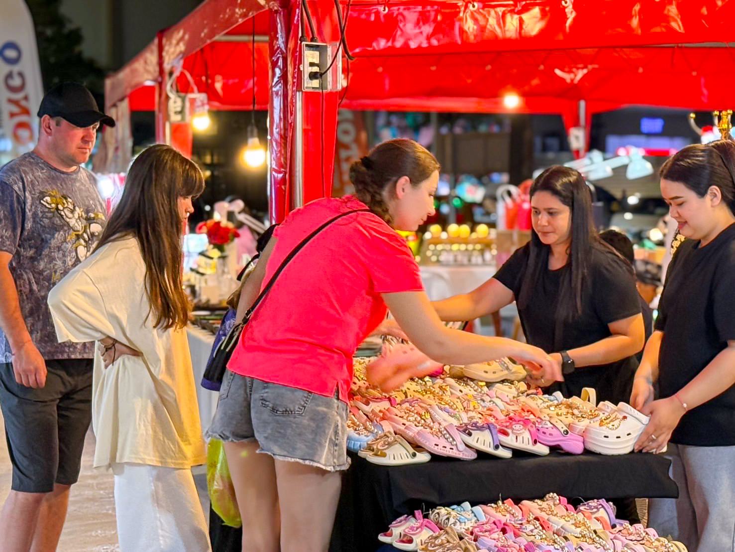 Patongo Night Market - PHUKET 101