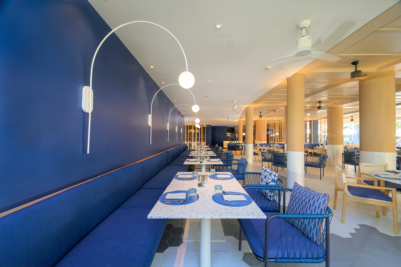 Escape Pool Club at Central Karon Resort - PHUKET 101