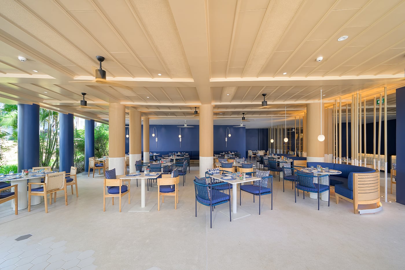 Escape Pool Club at Central Karon Resort - PHUKET 101