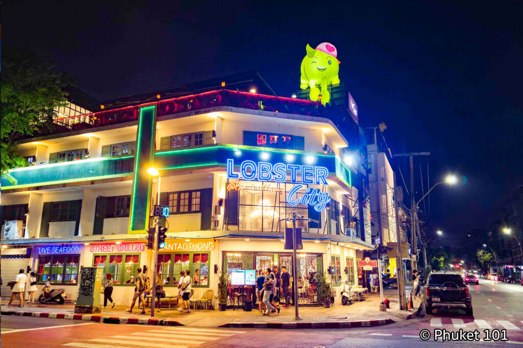 Banthat Thong Road Bangkok: Street Food, Temples & Local Life