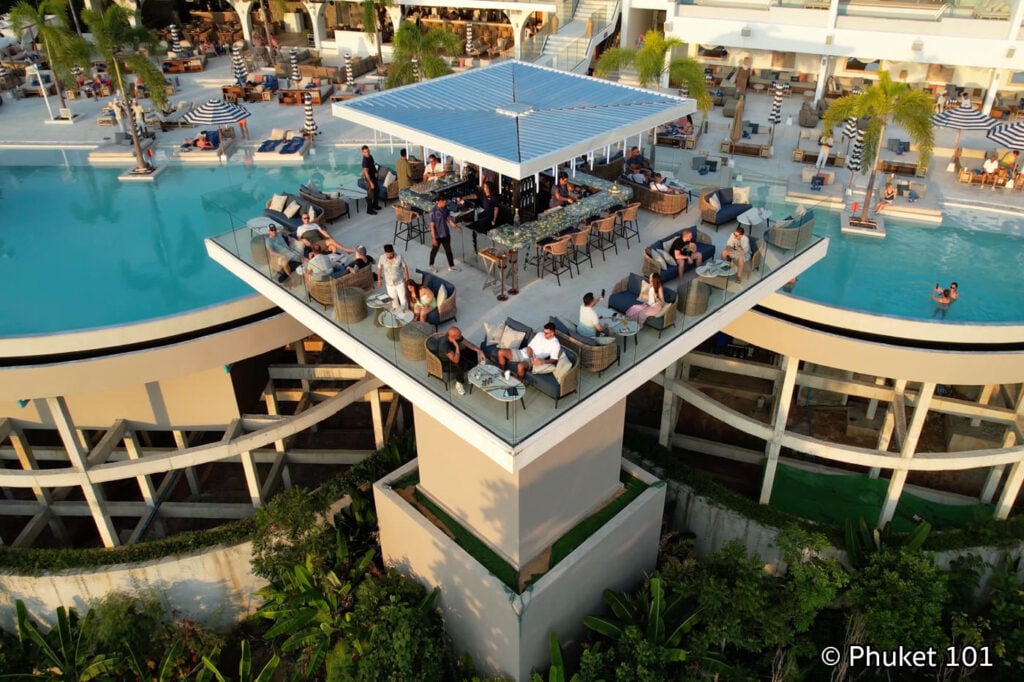 Fira Beach Club - PHUKET 101