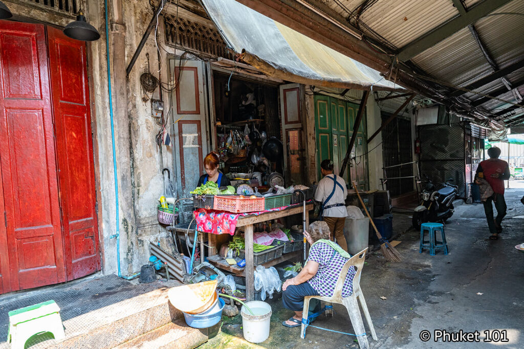 Tha Tian Market - PHUKET 101
