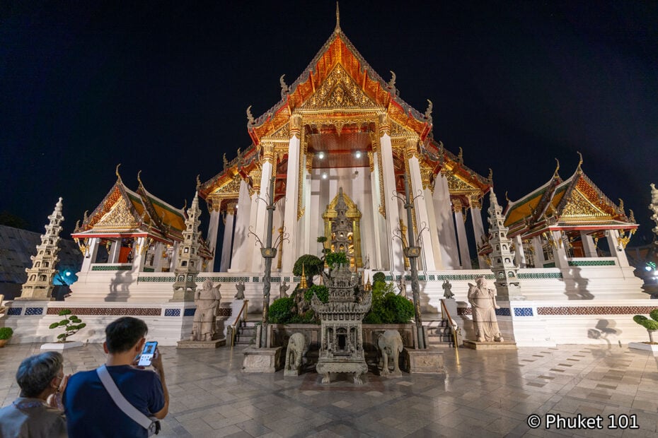 Wat Suthat Thepwararam - What To Do At Wat Suthat Thepwararam?