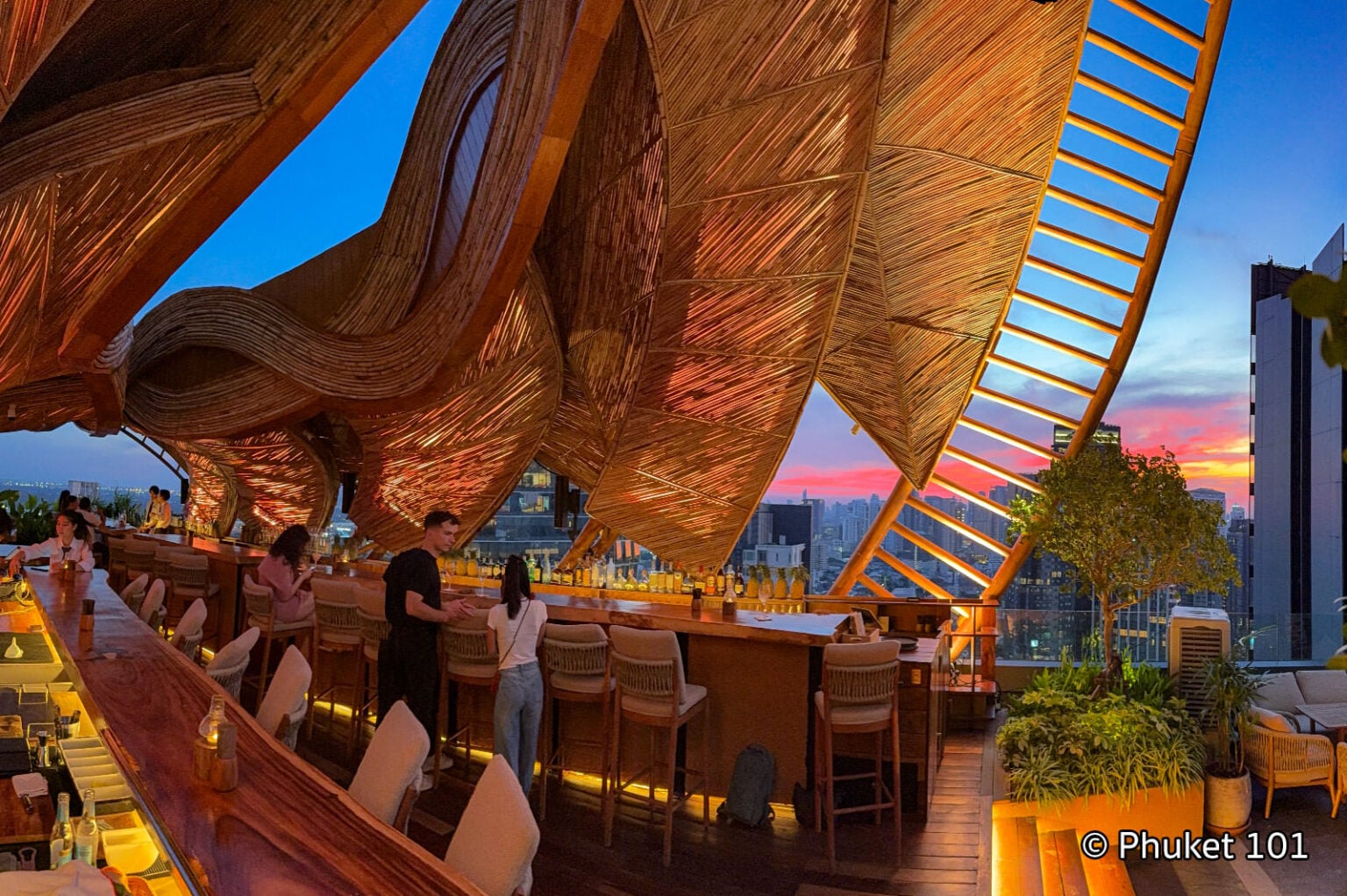 Sanctuary Bangkok - A Rooftop Bar At InterContinental