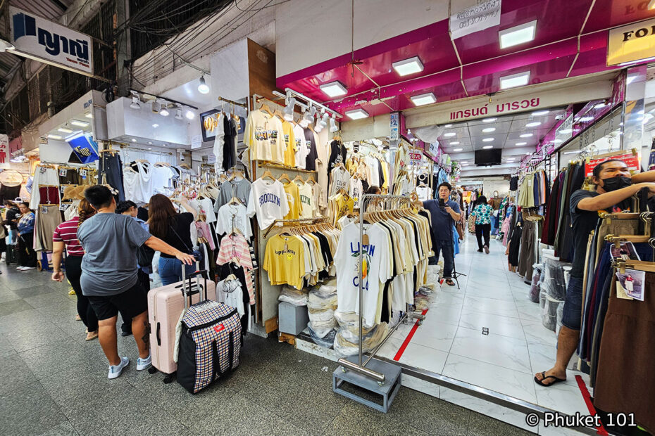 Pratunam Market - A Local Market In The Heart Of Bangkok