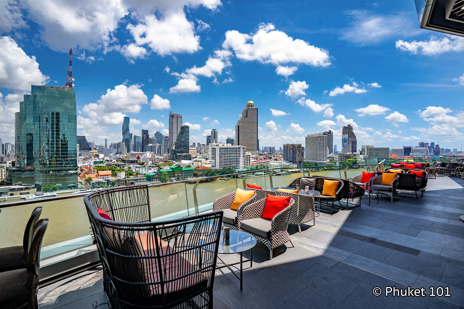 Tasana Nakorn Terrace - A Rooftop Restaurant At Iconsiam