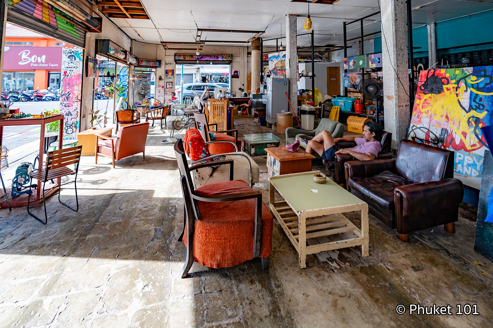 Drawing Room Coffee And Gallery - PHUKET 101