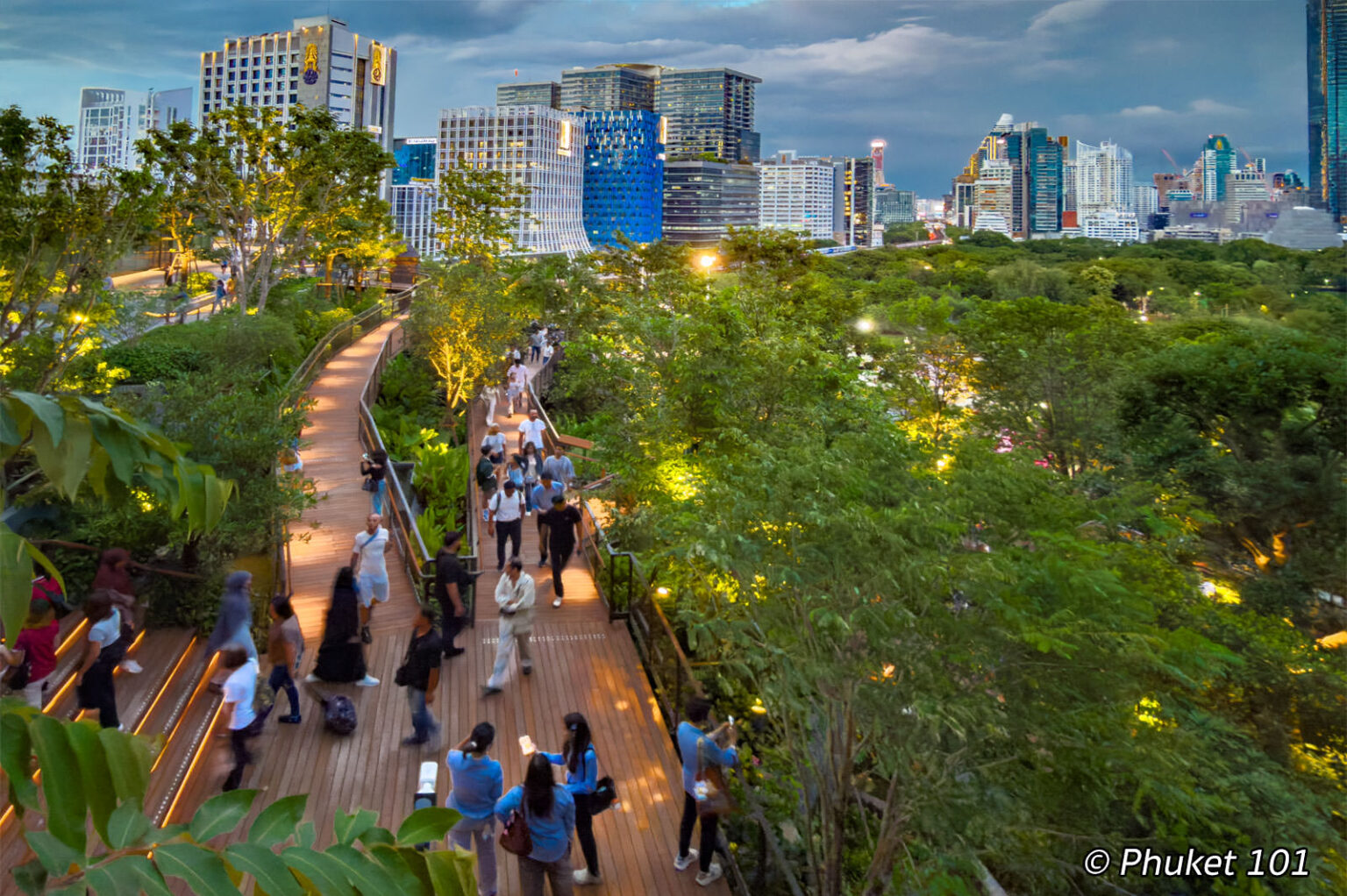 Silom - What To Do And Where To Stay In Silom Bangkok?