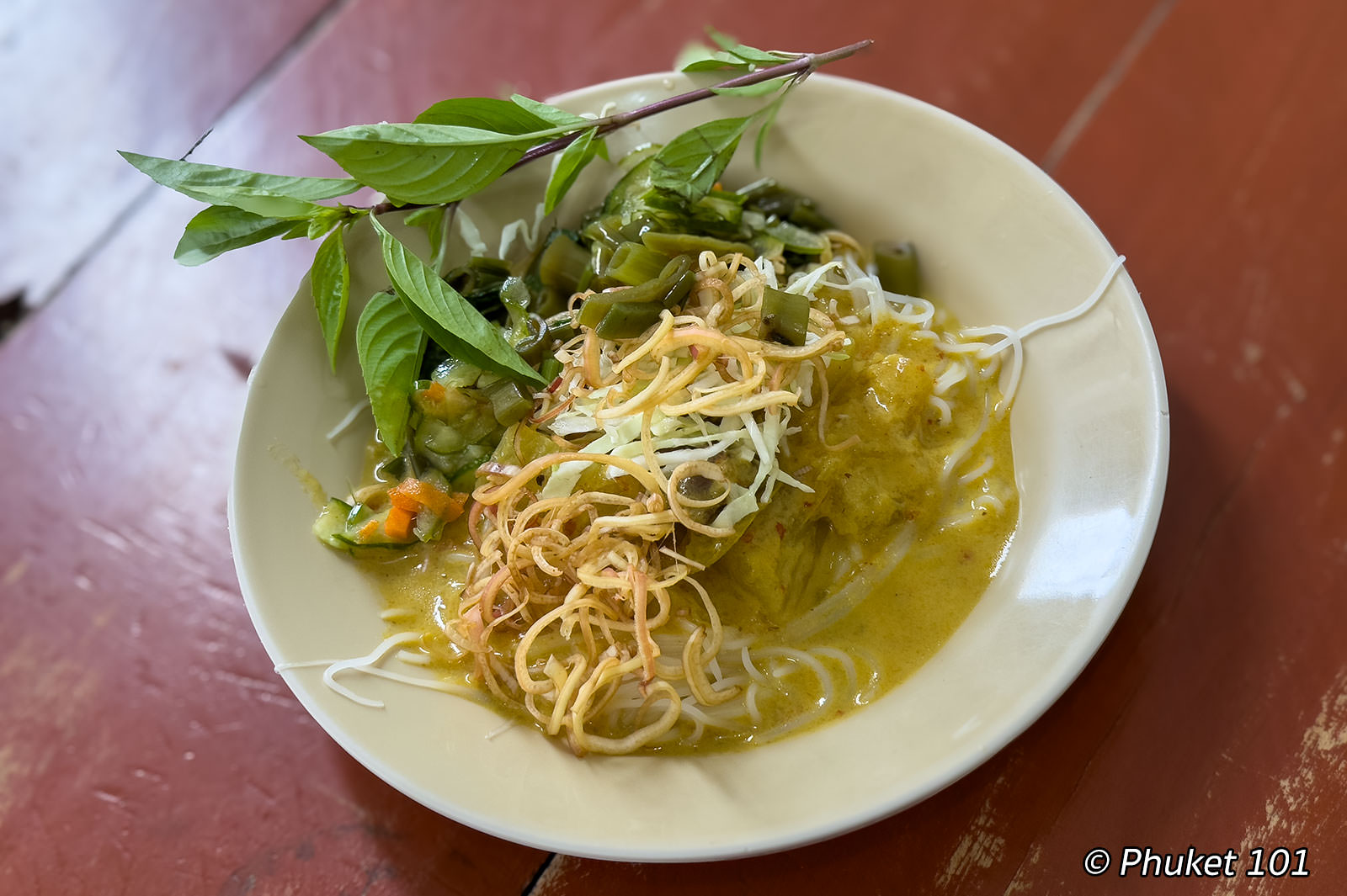 Mae Ting Kanom Jeen - PHUKET 101