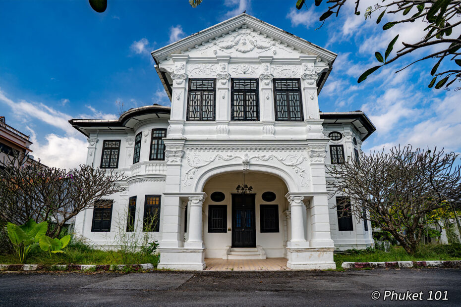 Le manoir Phra Aram de Sakhonkhet | Un trésor du patrimoine à huis clos